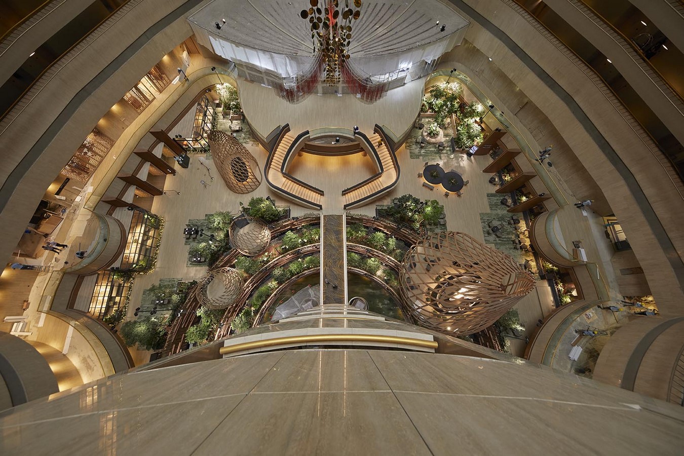 Parkroyal Collection Marina Bay by Light Collab - Modernema